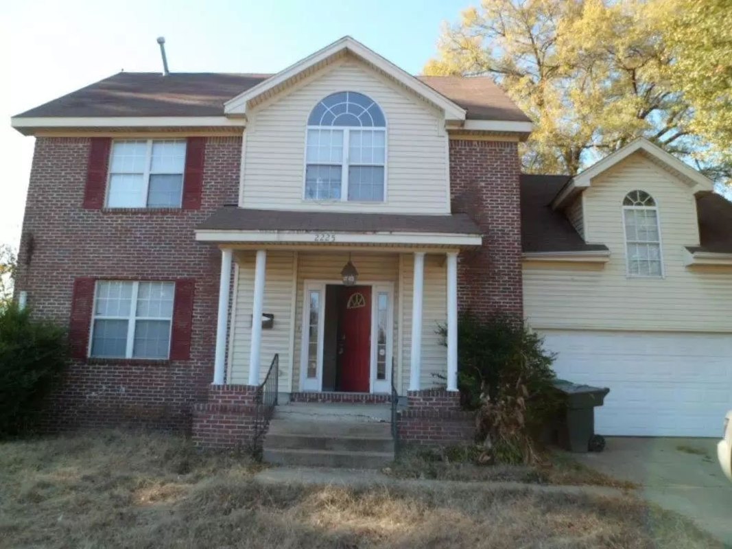 Over 2000 Sq Feet HUGE HOME Rented 895 Per Month BiggerPockets Marketplace Real Estate over-2000-sq-feet-huge-home-rented-895-per-month-biggerpockets-marketplace-real-estate